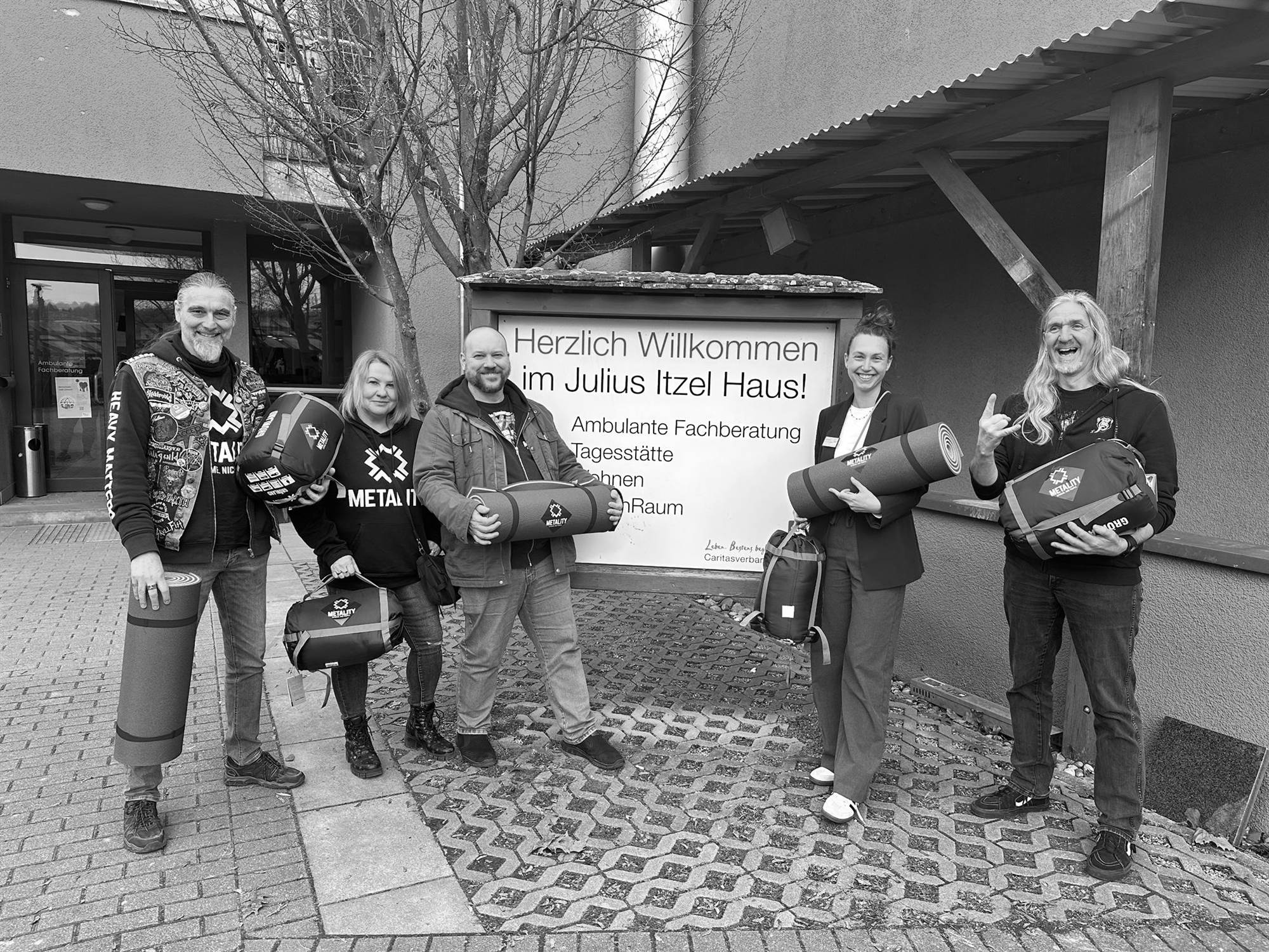 666 SCHLAFSÄCKE – Metality e.V.