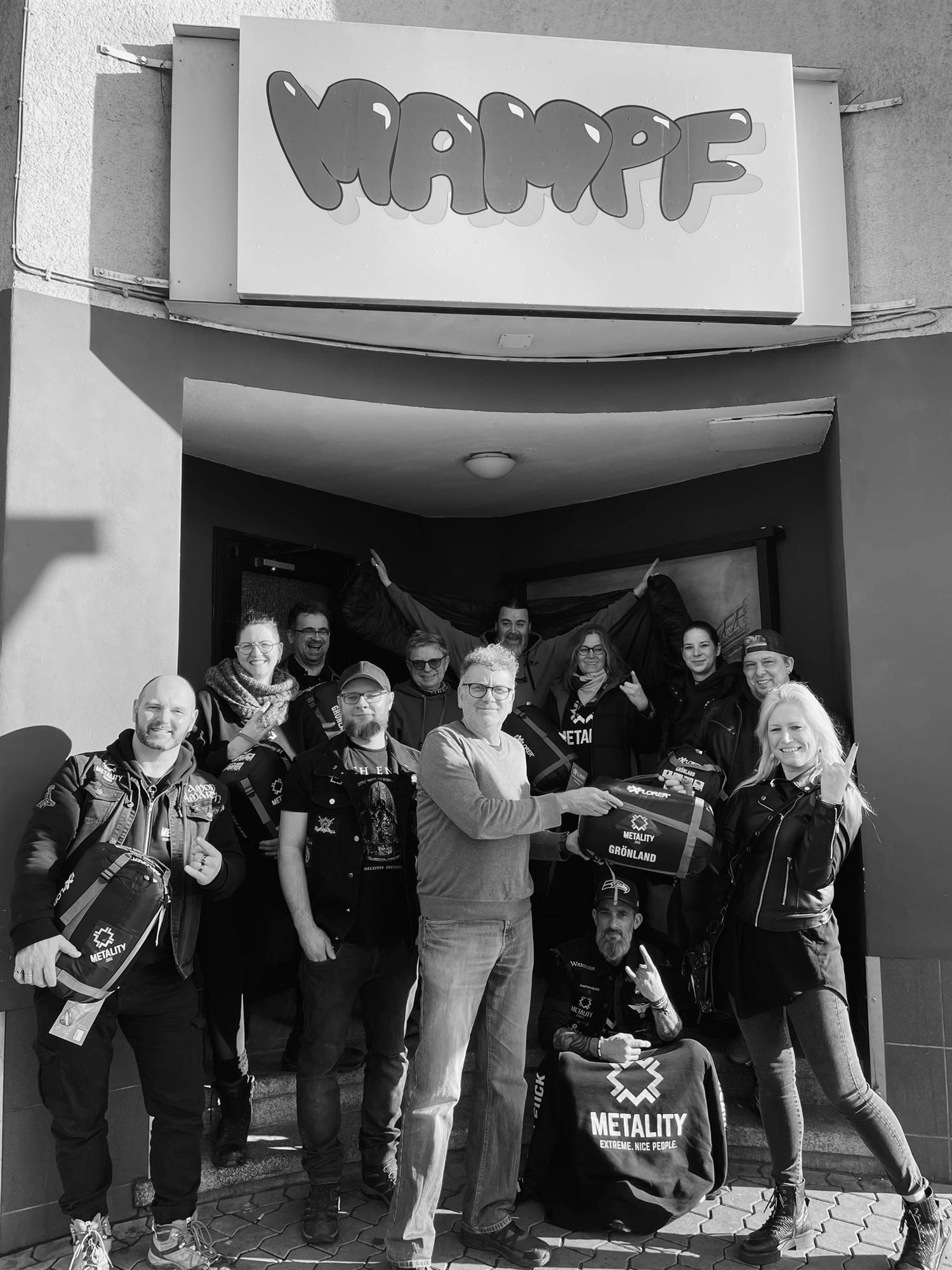 666 SCHLAFSÄCKE – Metality e.V.