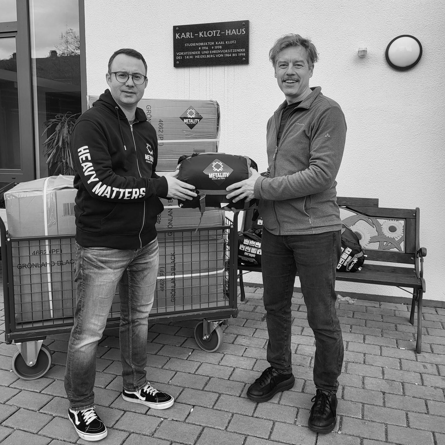 666 SCHLAFSÄCKE – Metality e.V.